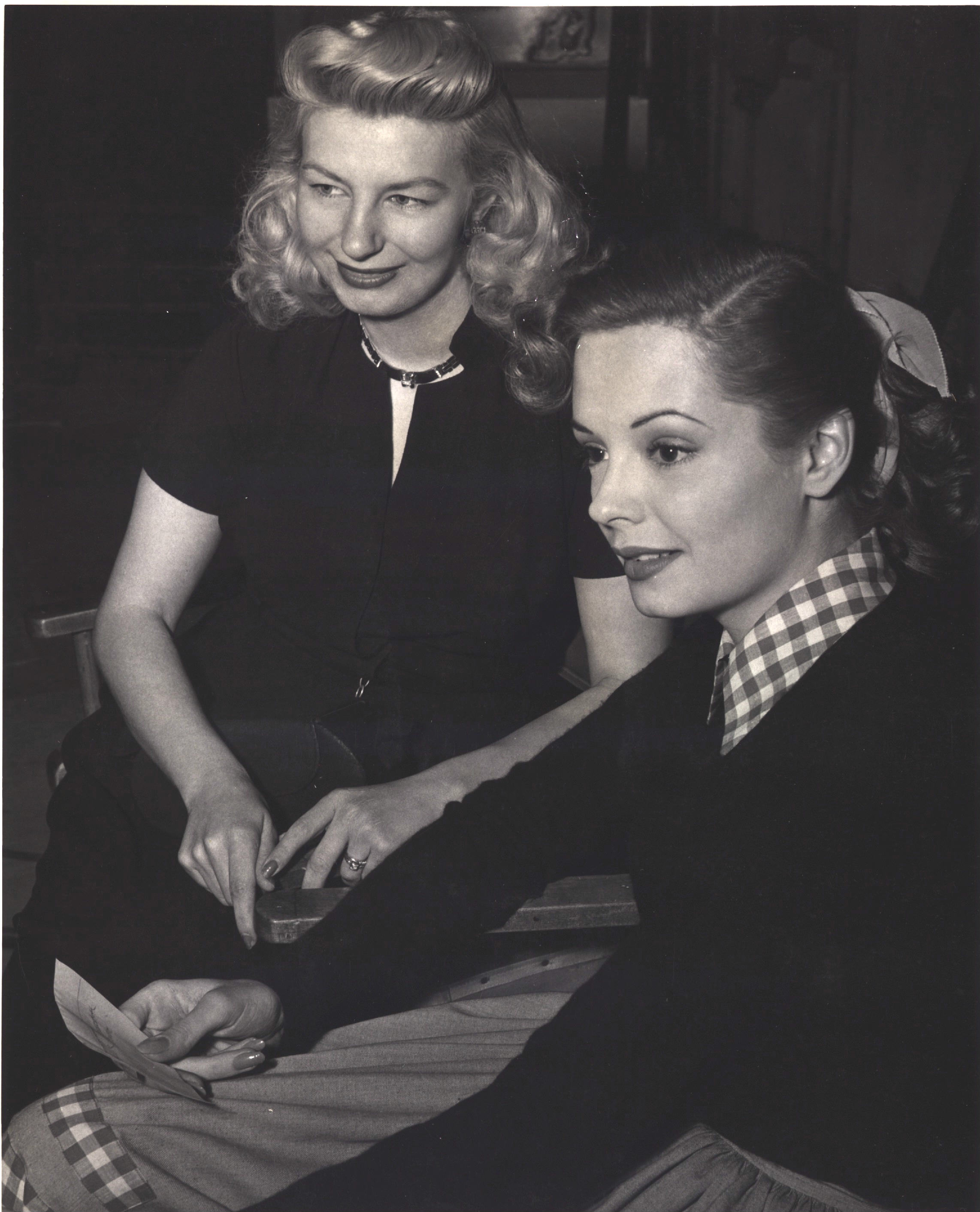 Violet Parkhurst (1921-2008) – Seascapes, sunsets and seashores – Dayne ...